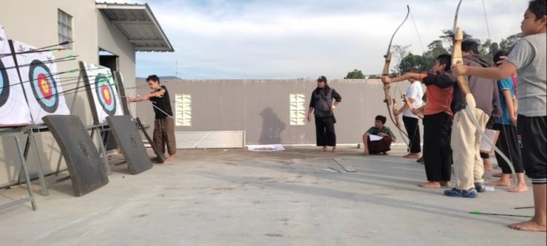 Kegiatan Panahan Santri PIAT 7 Batu - PIAT 7